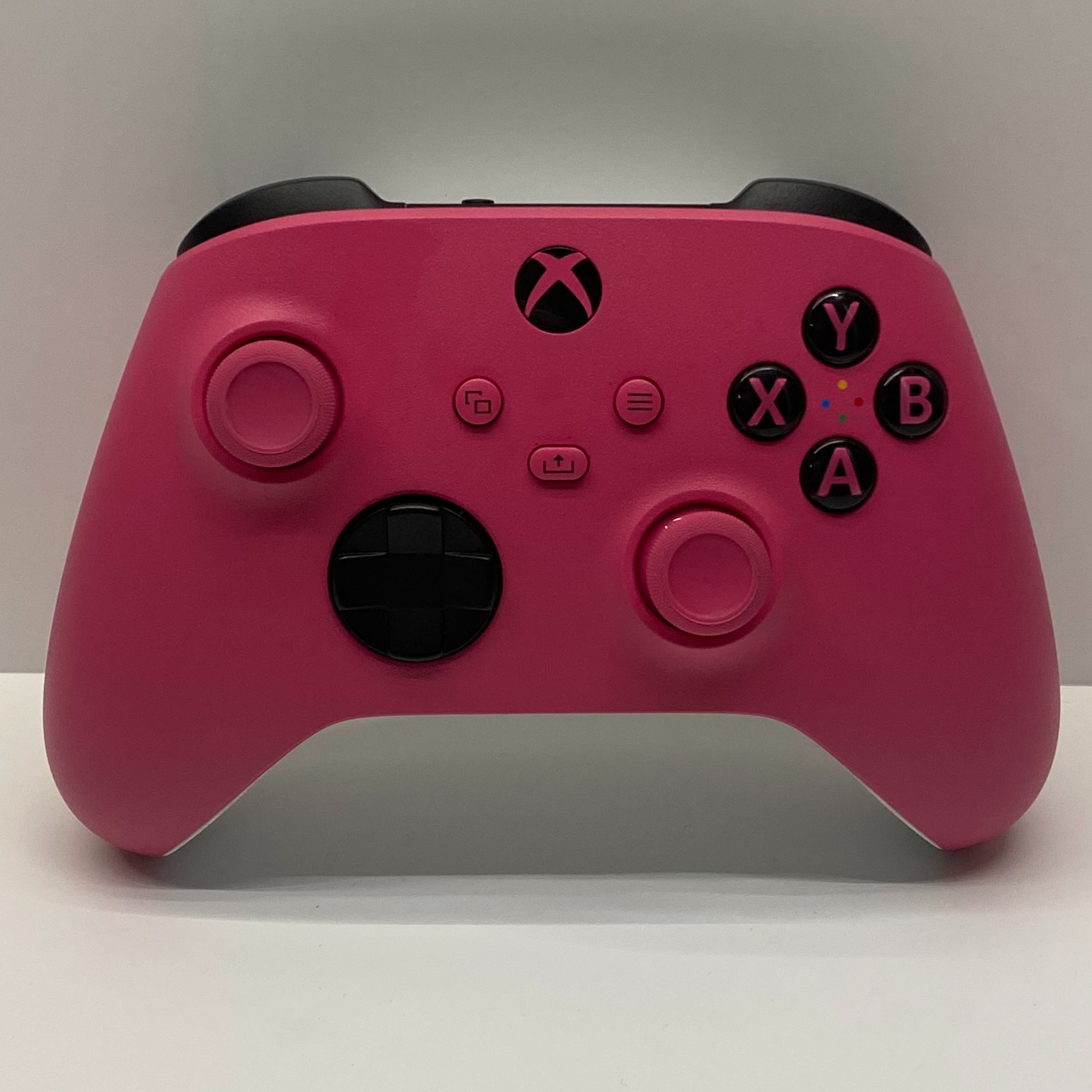 Pre-owned Microsoft Xbox Wireless Controller in Pink - Own4Less